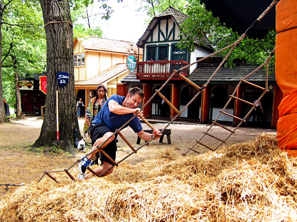 Redneck mousetrap (x-post from /r/redneckgifs) : r/funny